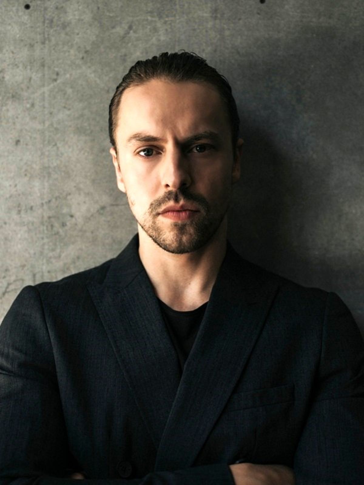 Metin Akdülger Kimdir? - Biyografi Sitesi